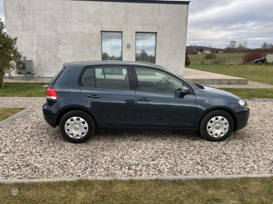 Blue Volkswagen Golf 2011 in Alytus, with an engine capacity of 1.40 L and mileage of 160 thousand km for 4250 €, photo 15 on AUTOMOTO.COM.LV
