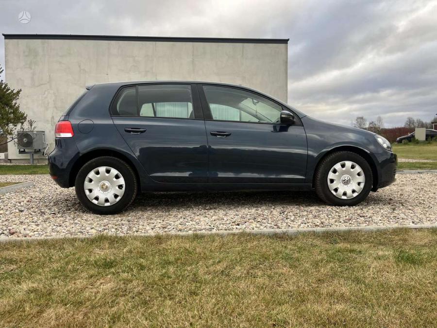 Blue Volkswagen Golf 2011 in Alytus, with an engine capacity of 1.40 L and mileage of 160 thousand km for 4250 €, photo 16 on AUTOMOTO.COM.LV