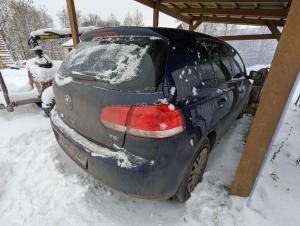 Blue Volkswagen Golf 2011 in Anyksciai, with an engine capacity of 1.39 L and mileage of 220 thousand km for 1100 €, photo 4 on AUTOMOTO.COM.LV