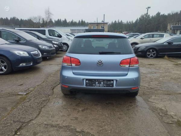 Blue Volkswagen Golf 2011 in Utena, with an engine capacity of 1.60 L and mileage of 288 thousand km for 3999 €, photo 4 on AUTOMOTO.COM.LV
