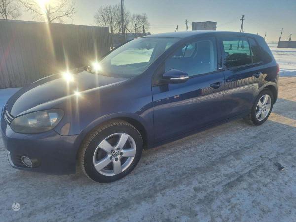 Zils Volkswagen Golf 2011 Marijampole, ar dzinēja tilpumu 1.40 L un nobraukumu 132 tūkst. km par 5500 €, foto 2 vietnē AUTOMOTO.COM.LV