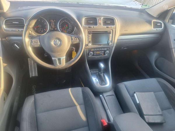 Zils Volkswagen Golf 2011 Marijampole, ar dzinēja tilpumu 1.40 L un nobraukumu 132 tūkst. km par 5500 €, foto 9 vietnē AUTOMOTO.COM.LV
