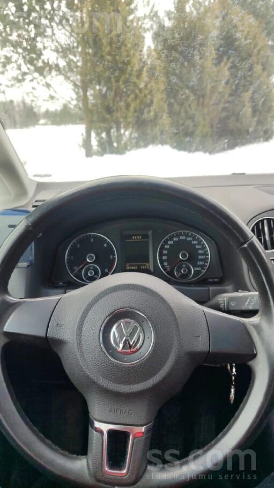 Blue Volkswagen Golf 2011 in Madona, with an engine capacity of 1.60 L and mileage of 201 thousand km for 5500 €, photo 16 on AUTOMOTO.COM.LV