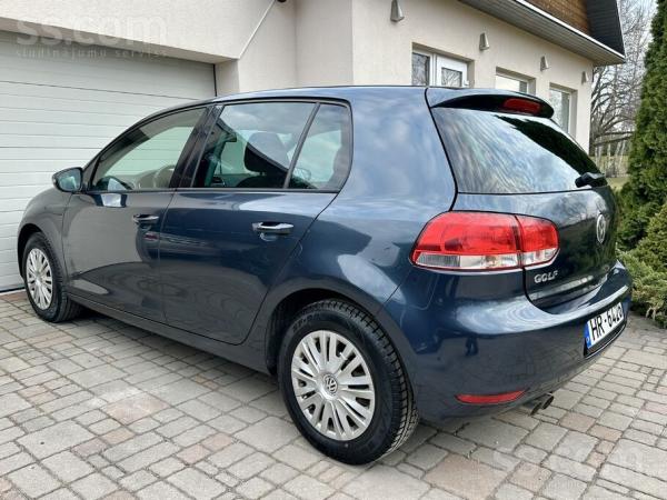 Zils Volkswagen Golf 2011 Rīga, ar dzinēja tilpumu 1.40 L un nobraukumu 143 tūkst. km par 3600 €, foto 5 vietnē AUTOMOTO.COM.LV