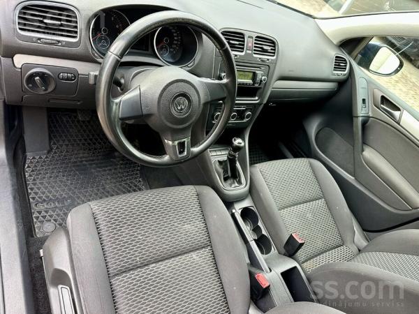 Zils Volkswagen Golf 2011 Rīga, ar dzinēja tilpumu 1.40 L un nobraukumu 143 tūkst. km par 3600 €, foto 9 vietnē AUTOMOTO.COM.LV