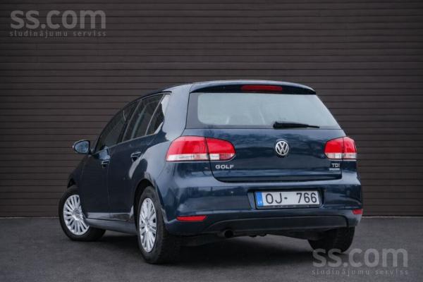 Zils Volkswagen Golf 2011 Rīga, ar dzinēja tilpumu 1.60 L un nobraukumu 244 tūkst. km par 5490 €, foto 4 vietnē AUTOMOTO.COM.LV