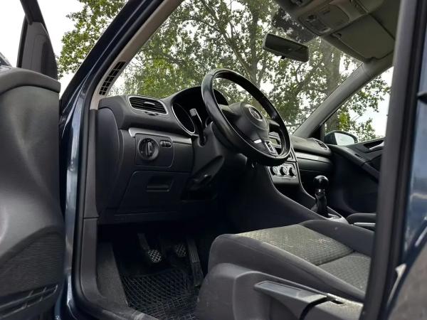Blue Volkswagen Golf 2011 in Jelgava, with an engine capacity of 1.40 L and mileage of 137 thousand km for 3750 €, photo 7 on AUTOMOTO.COM.LV