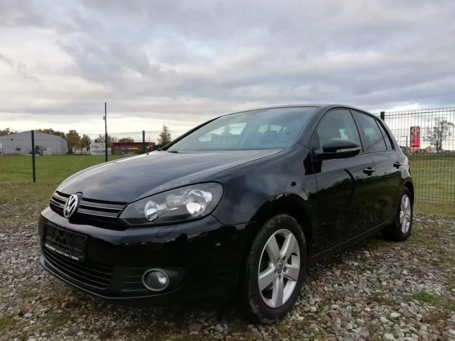 Blue Volkswagen Golf 2011 in Saldus, with an engine capacity of 2.00 L and mileage of 308 thousand km for 6500 €, photo 1 on AUTOMOTO.COM.LV