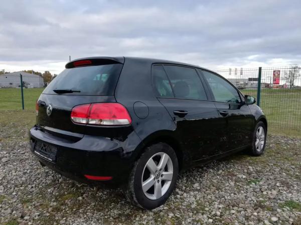 Blue Volkswagen Golf 2011 in Saldus, with an engine capacity of 2.00 L and mileage of 308 thousand km for 6500 €, photo 2 on AUTOMOTO.COM.LV