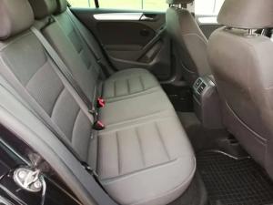 Blue Volkswagen Golf 2011 in Saldus, with an engine capacity of 2.00 L and mileage of 308 thousand km for 6500 €, photo 11 on AUTOMOTO.COM.LV