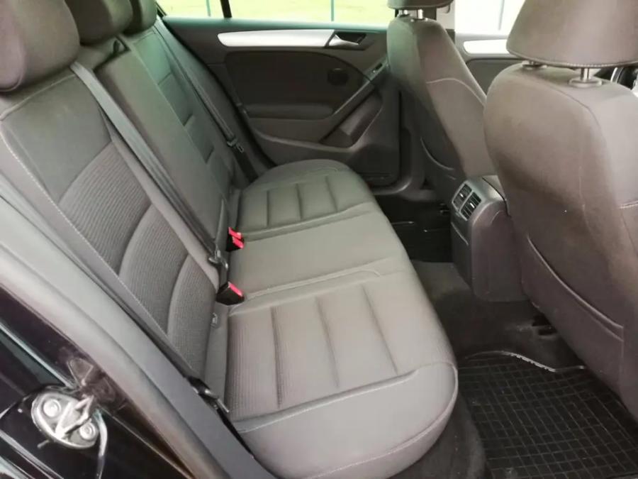 Blue Volkswagen Golf 2011 in Saldus, with an engine capacity of 2.00 L and mileage of 308 thousand km for 6500 €, photo 11 on AUTOMOTO.COM.LV
