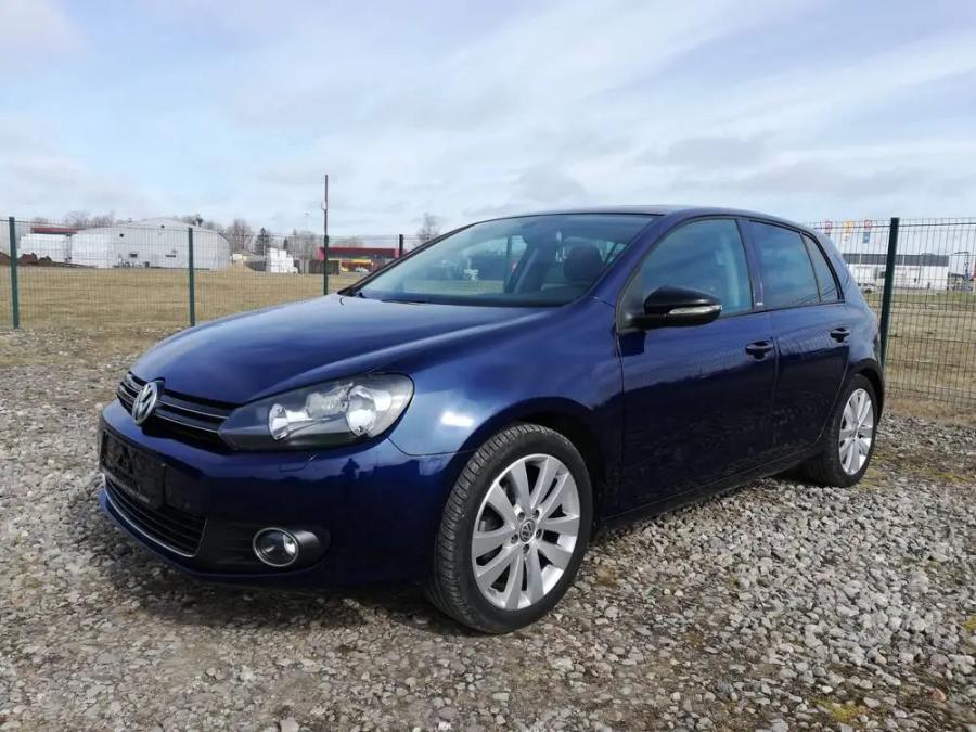 Blue Volkswagen Golf 2011 in Saldus, with an engine capacity of 1.40 L and mileage of 198 thousand km for 5900 €, photo 1 on AUTOMOTO.COM.LV
