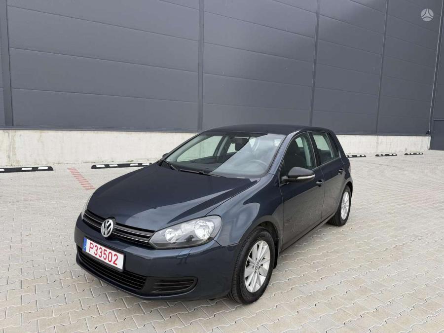 Blue Volkswagen Golf 2011 in Siauliai, with an engine capacity of 1.20 L and mileage of 236 thousand km for 2990 €, photo 4 on AUTOMOTO.COM.LV