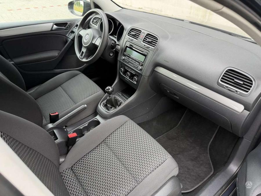 Blue Volkswagen Golf 2011 in Siauliai, with an engine capacity of 1.20 L and mileage of 236 thousand km for 2990 €, photo 22 on AUTOMOTO.COM.LV