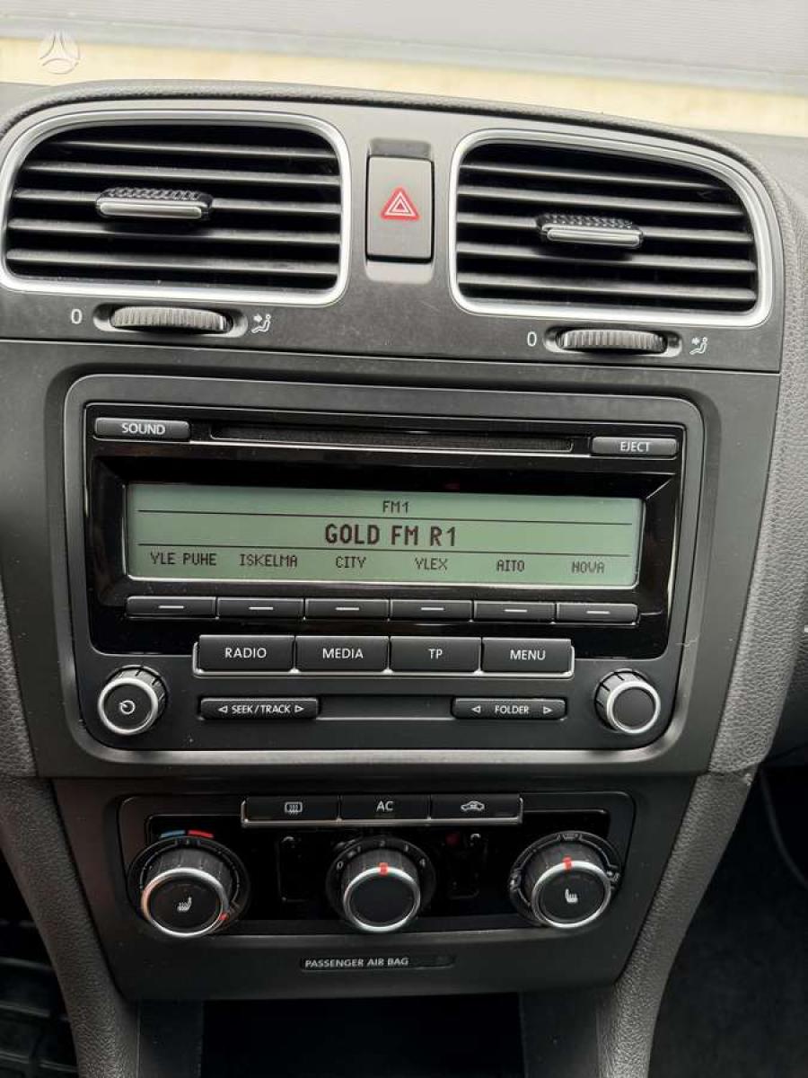 Blue Volkswagen Golf 2011 in Siauliai, with an engine capacity of 1.20 L and mileage of 236 thousand km for 2990 €, photo 27 on AUTOMOTO.COM.LV