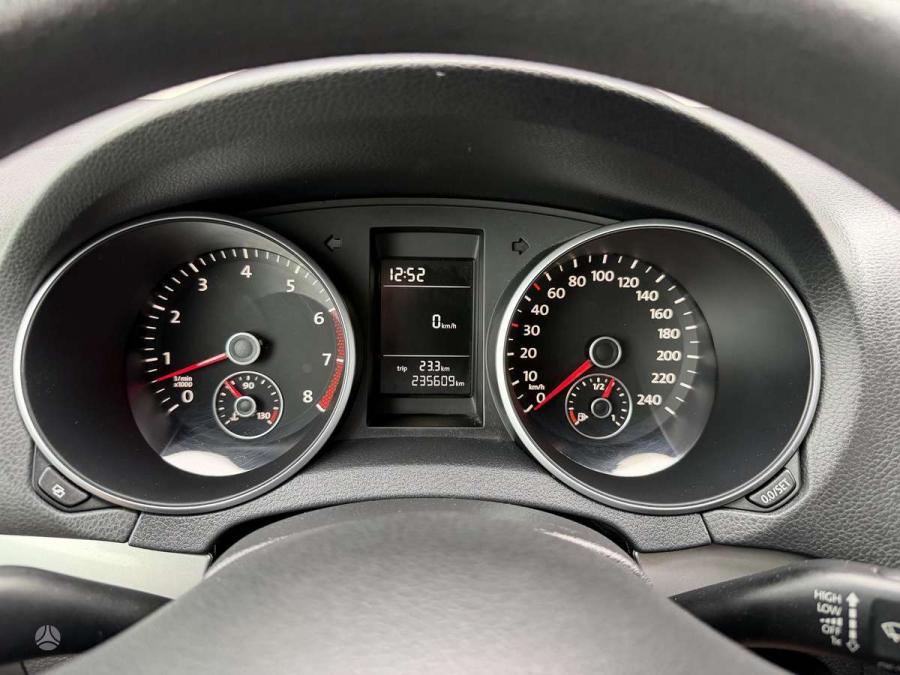 Blue Volkswagen Golf 2011 in Siauliai, with an engine capacity of 1.20 L and mileage of 236 thousand km for 2990 €, photo 28 on AUTOMOTO.COM.LV