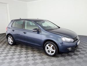 Zils Volkswagen Golf 2011 Tallina, ar dzinēja tilpumu 1.60 L un nobraukumu 246 tūkst. km par 2799 €, foto 1 vietnē AUTOMOTO.COM.LV