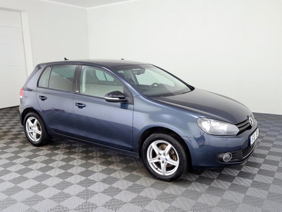 Zils Volkswagen Golf 2011 Tallina, ar dzinēja tilpumu 1.60 L un nobraukumu 246 tūkst. km par 2799 €, foto 1 vietnē AUTOMOTO.COM.LV