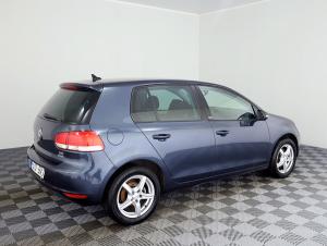 Zils Volkswagen Golf 2011 Tallina, ar dzinēja tilpumu 1.60 L un nobraukumu 246 tūkst. km par 2799 €, foto 4 vietnē AUTOMOTO.COM.LV