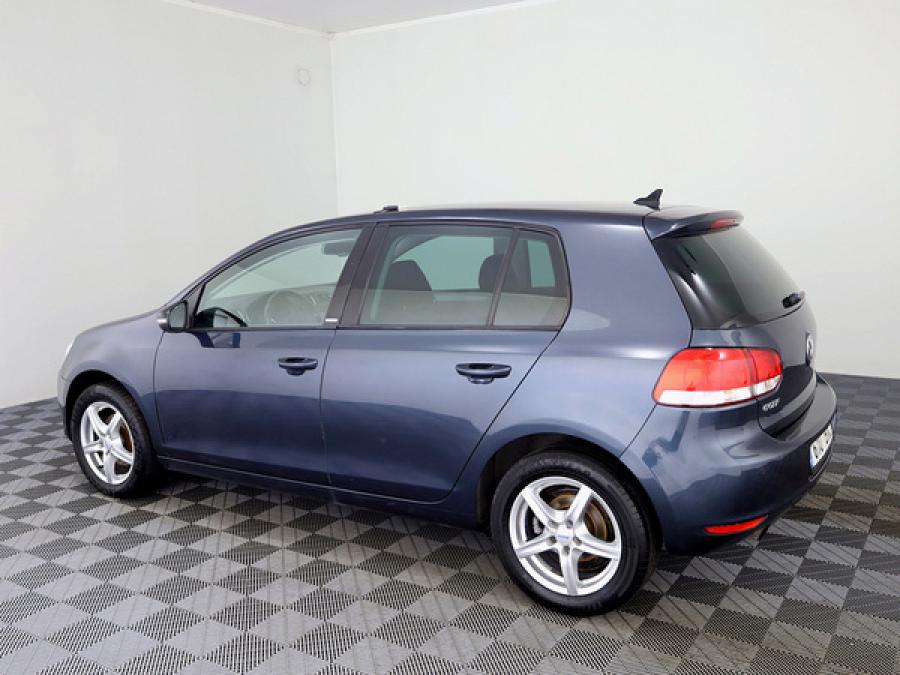 Zils Volkswagen Golf 2011 Tallina, ar dzinēja tilpumu 1.60 L un nobraukumu 246 tūkst. km par 2799 €, foto 5 vietnē AUTOMOTO.COM.LV