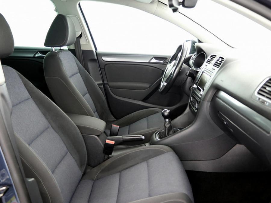 Zils Volkswagen Golf 2011 Tallina, ar dzinēja tilpumu 1.60 L un nobraukumu 246 tūkst. km par 2799 €, foto 7 vietnē AUTOMOTO.COM.LV