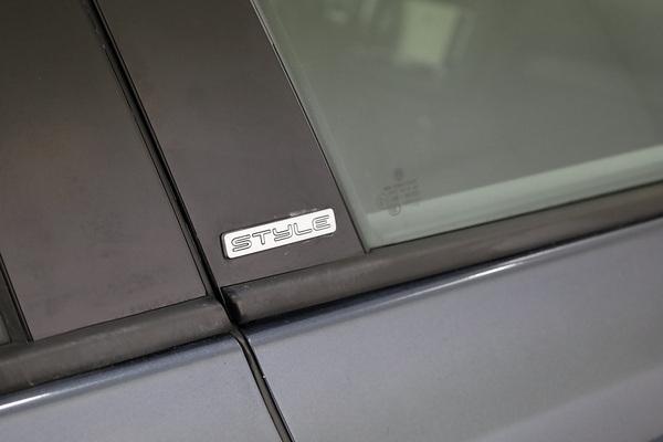 Zils Volkswagen Golf 2011 Tallina, ar dzinēja tilpumu 1.60 L un nobraukumu 246 tūkst. km par 2799 €, foto 9 vietnē AUTOMOTO.COM.LV