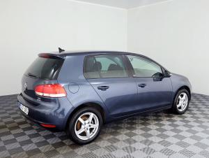 Zils Volkswagen Golf 2011 Tallina, ar dzinēja tilpumu 1.60 L un nobraukumu 246 tūkst. km par 2799 €, foto 13 vietnē AUTOMOTO.COM.LV