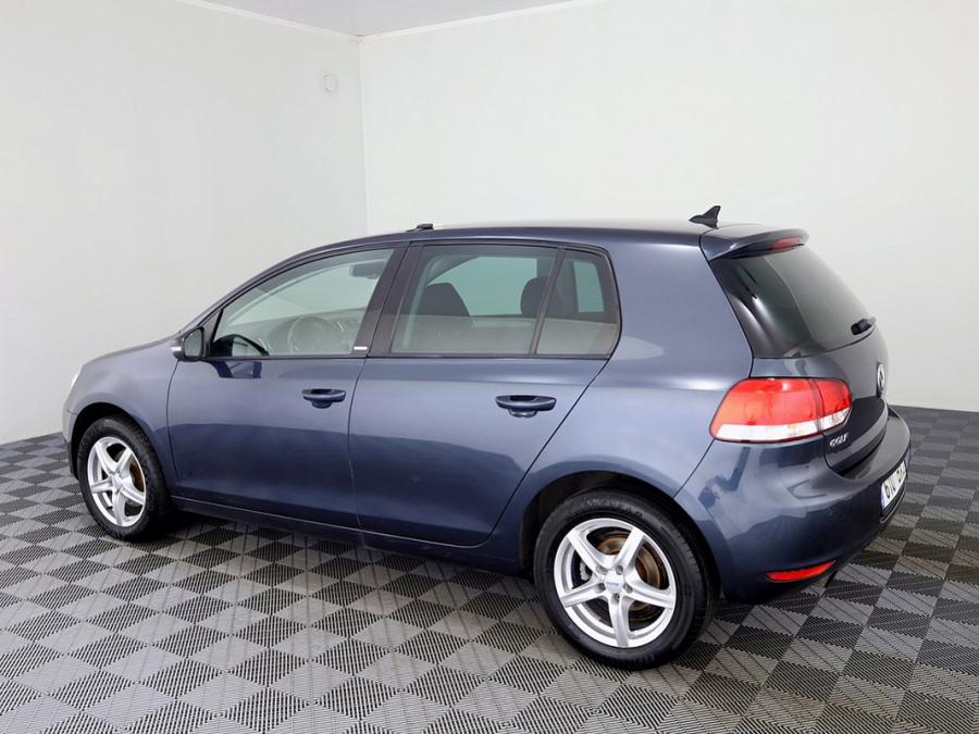 Zils Volkswagen Golf 2011 Tallina, ar dzinēja tilpumu 1.60 L un nobraukumu 246 tūkst. km par 2799 €, foto 14 vietnē AUTOMOTO.COM.LV