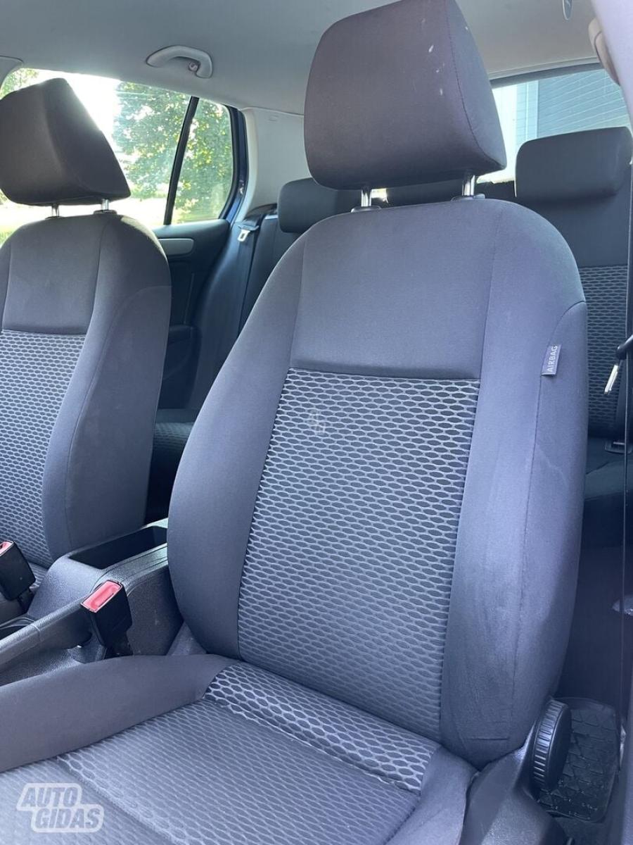 Blue Volkswagen Golf 2011 in Alytus, with an engine capacity of 1.40 L and mileage of 269 thousand km for 1450 €, photo 13 on AUTOMOTO.COM.LV