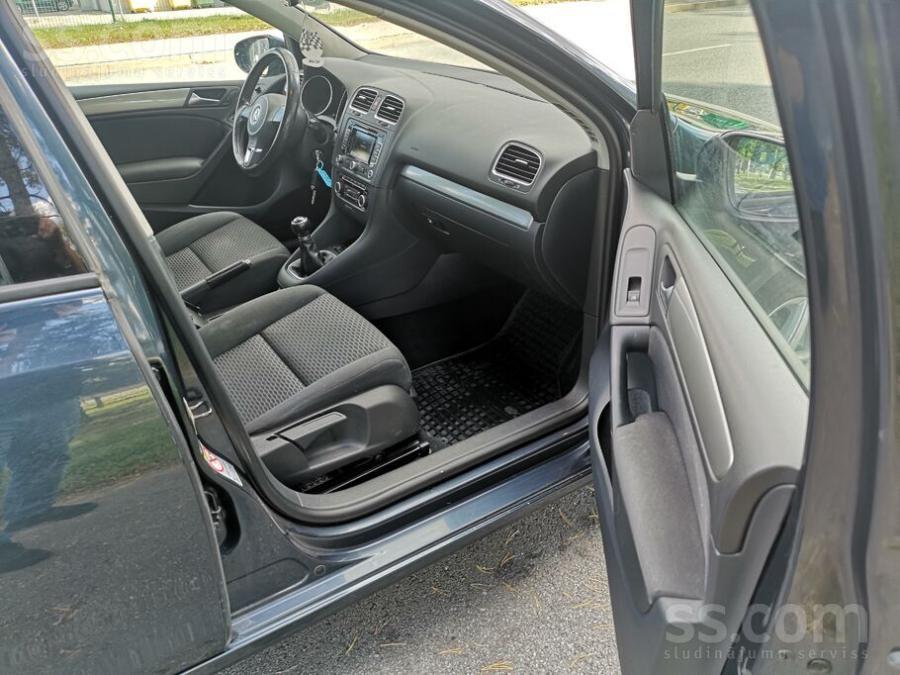 Blue Volkswagen Golf 2011 in Riga, with an engine capacity of 1.20 L and mileage of 0 thousand km for 3490 €, photo 12 on AUTOMOTO.COM.LV
