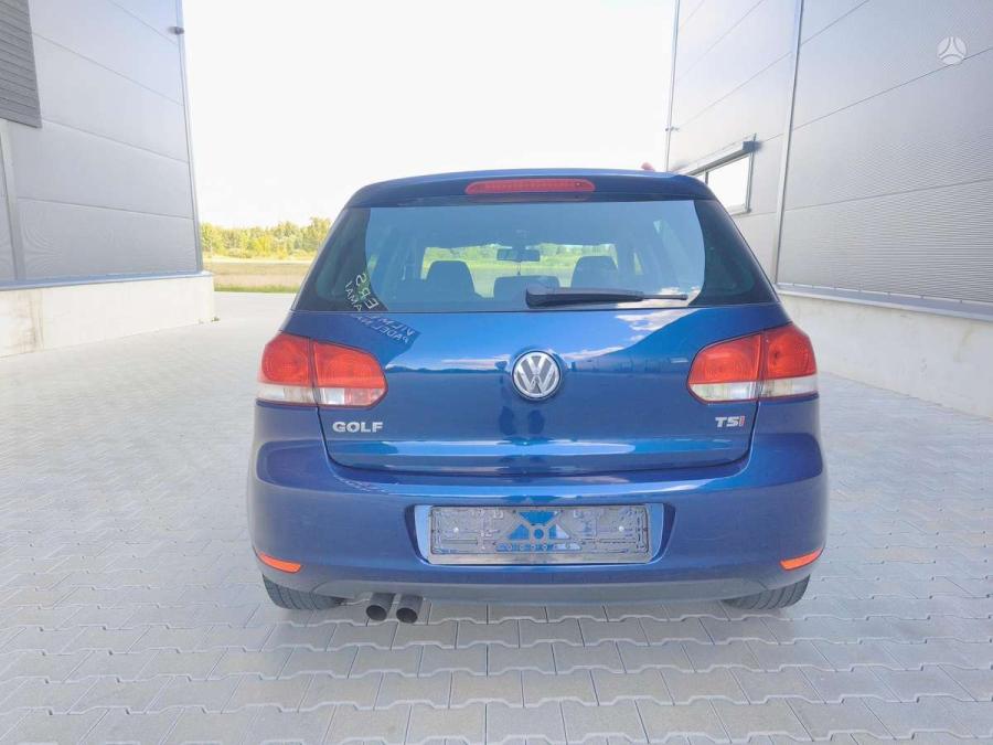 Zils Volkswagen Golf 2011 Šauļi, ar dzinēja tilpumu 1.40 L un nobraukumu 250 tūkst. km par 4300 €, foto 7 vietnē AUTOMOTO.COM.LV