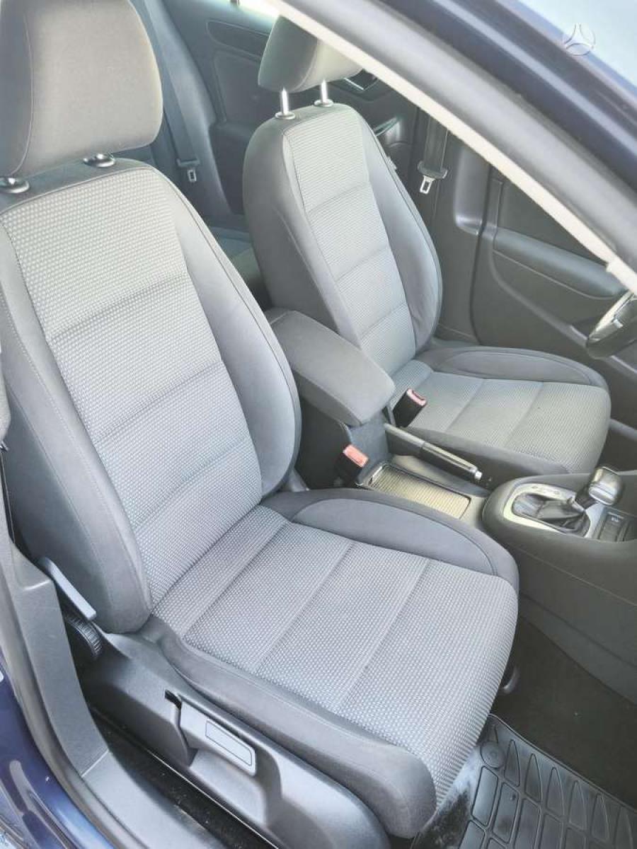 Zils Volkswagen Golf 2011 Šauļi, ar dzinēja tilpumu 1.40 L un nobraukumu 250 tūkst. km par 4300 €, foto 12 vietnē AUTOMOTO.COM.LV