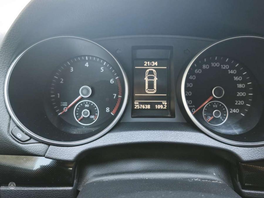Zils Volkswagen Golf 2011 Šauļi, ar dzinēja tilpumu 1.40 L un nobraukumu 250 tūkst. km par 4300 €, foto 16 vietnē AUTOMOTO.COM.LV