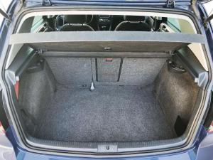 Zils Volkswagen Golf 2011 Šauļi, ar dzinēja tilpumu 1.40 L un nobraukumu 250 tūkst. km par 4300 €, foto 20 vietnē AUTOMOTO.COM.LV