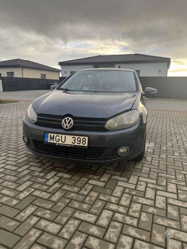 Blue Volkswagen Golf 2012 in Klaipeda, with an engine capacity of 1.60 L and mileage of 258 thousand km for 2200 €, photo 1 on AUTOMOTO.COM.LV