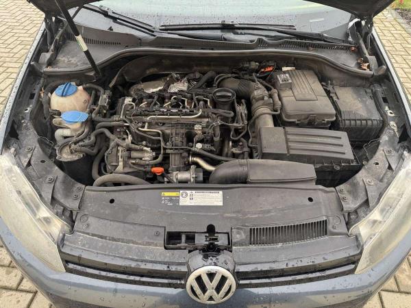 Blue Volkswagen Golf 2012 in Klaipeda, with an engine capacity of 1.60 L and mileage of 258 thousand km for 2200 €, photo 8 on AUTOMOTO.COM.LV