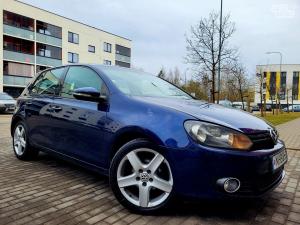 Blue Volkswagen Golf 2012 in Vilnius, with an engine capacity of 1.60 L and mileage of 330 thousand km for 2950 €, photo 3 on AUTOMOTO.COM.LV