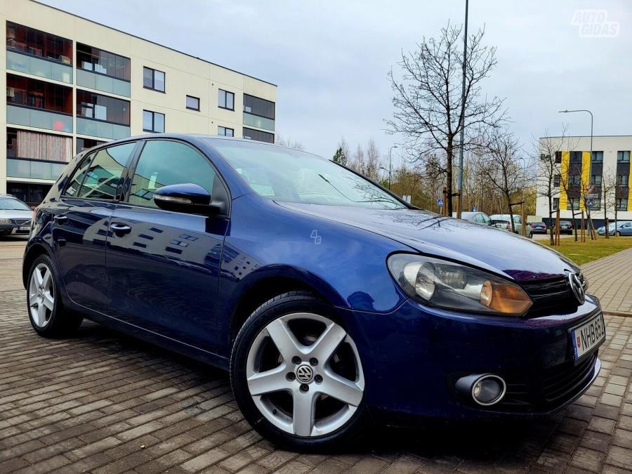 Blue Volkswagen Golf 2012 in Vilnius, with an engine capacity of 1.60 L and mileage of 330 thousand km for 2950 €, photo 3 on AUTOMOTO.COM.LV