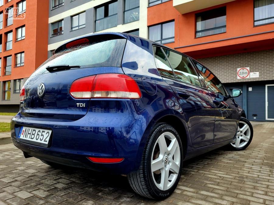 Blue Volkswagen Golf 2012 in Vilnius, with an engine capacity of 1.60 L and mileage of 330 thousand km for 2950 €, photo 8 on AUTOMOTO.COM.LV