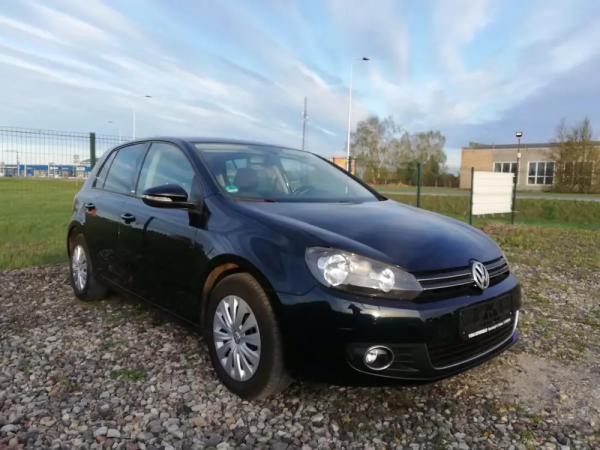 Zils Volkswagen Golf 2012 Saldus, ar dzinēja tilpumu 1.40 L un nobraukumu 174 tūkst. km par 5500 €, foto 3 vietnē AUTOMOTO.COM.LV