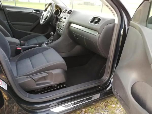 Zils Volkswagen Golf 2012 Saldus, ar dzinēja tilpumu 1.40 L un nobraukumu 174 tūkst. km par 5500 €, foto 9 vietnē AUTOMOTO.COM.LV