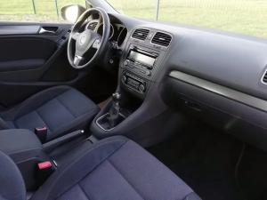 Blue Volkswagen Golf 2012 in Saldus, with an engine capacity of 1.40 L and mileage of 174 thousand km for 5500 €, photo 13 on AUTOMOTO.COM.LV