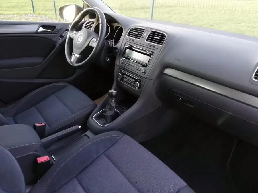 Blue Volkswagen Golf 2012 in Saldus, with an engine capacity of 1.40 L and mileage of 174 thousand km for 5500 €, photo 13 on AUTOMOTO.COM.LV