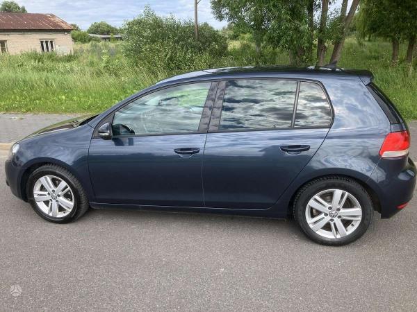 Zils Volkswagen Golf 2012 Kauņa, ar dzinēja tilpumu 1.60 L un nobraukumu 310 tūkst. km par 3750 €, foto 1 vietnē AUTOMOTO.COM.LV