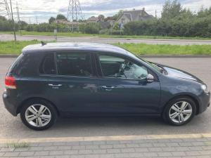 Blue Volkswagen Golf 2012 in Kaunas, with an engine capacity of 1.60 L and mileage of 310 thousand km for 3750 €, photo 4 on AUTOMOTO.COM.LV