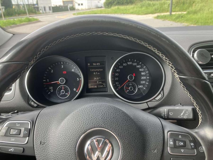 Blue Volkswagen Golf 2012 in Kaunas, with an engine capacity of 1.60 L and mileage of 310 thousand km for 3750 €, photo 6 on AUTOMOTO.COM.LV