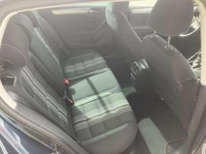 Blue Volkswagen Golf 2012 in Kaunas, with an engine capacity of 1.60 L and mileage of 310 thousand km for 3750 €, photo 12 on AUTOMOTO.COM.LV