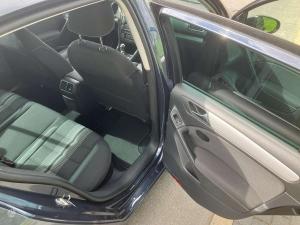 Blue Volkswagen Golf 2012 in Kaunas, with an engine capacity of 1.60 L and mileage of 310 thousand km for 3750 €, photo 13 on AUTOMOTO.COM.LV