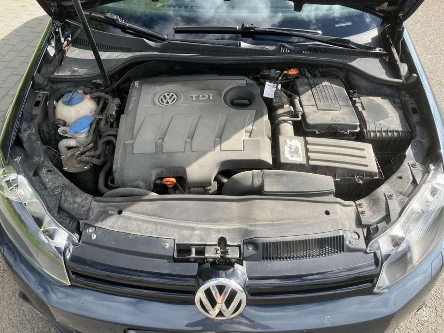 Blue Volkswagen Golf 2012 in Kaunas, with an engine capacity of 1.60 L and mileage of 310 thousand km for 3750 €, photo 19 on AUTOMOTO.COM.LV