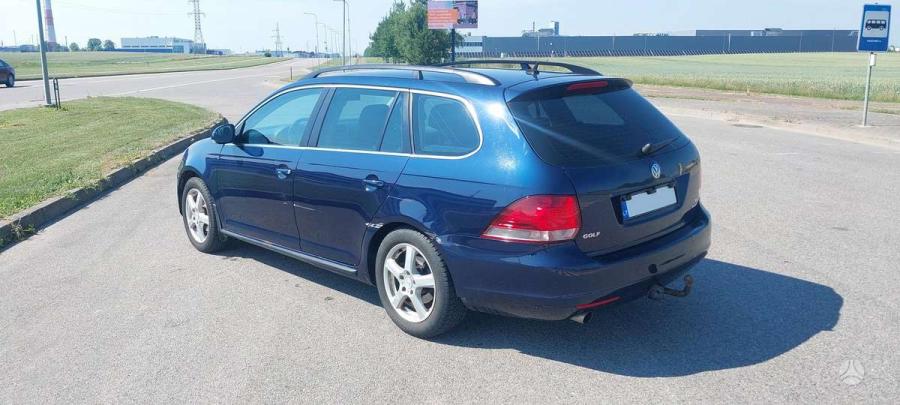 Blue Volkswagen Golf 2012 in Klaipeda, with an engine capacity of 1.60 L and mileage of 374 thousand km for 2300 €, photo 6 on AUTOMOTO.COM.LV